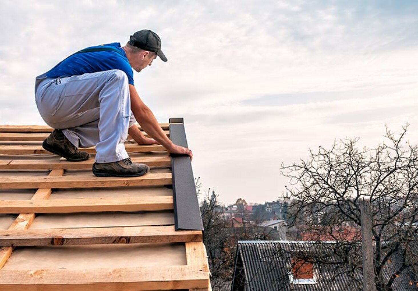 Bande de rive pour toiture : un élément indispensable d’étanchéité